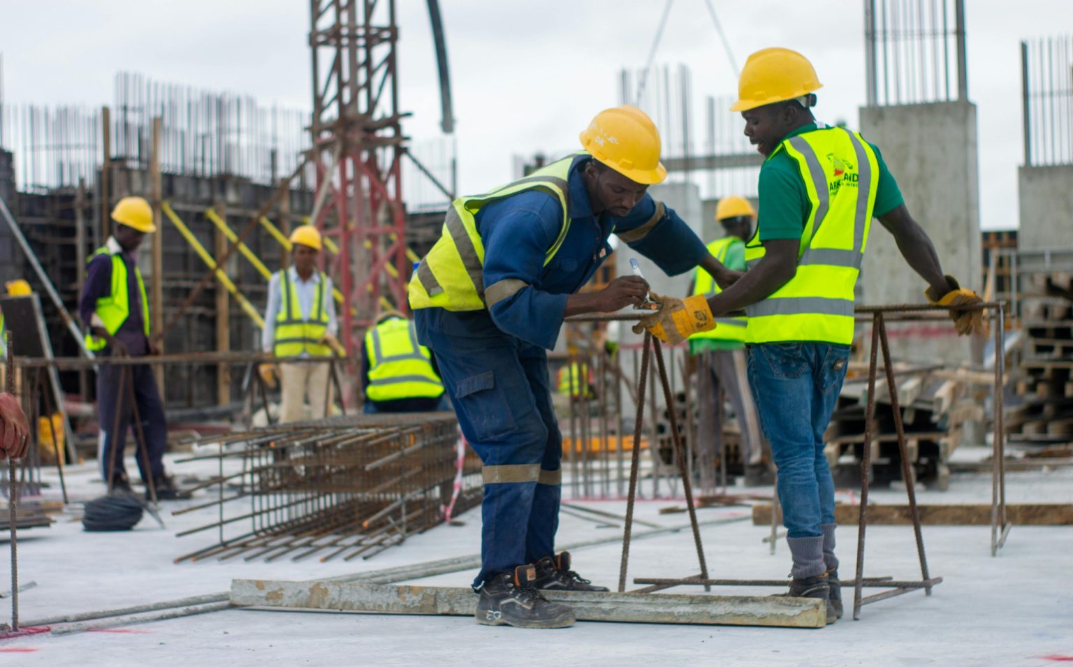 Custom Employment Solutions for Construction Firms Hiring
